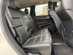 Balts Jeep Grand Cherokee 2012 Liepāja, ar dzinēja tilpumu 3.00 L un nobraukumu 239 tūkst. km par 9800 €, foto 19 vietnē AUTOMOTO.COM.LV