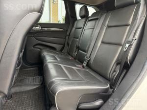 Balts Jeep Grand Cherokee 2012 Liepāja, ar dzinēja tilpumu 3.00 L un nobraukumu 239 tūkst. km par 9800 €, foto 21 vietnē AUTOMOTO.COM.LV