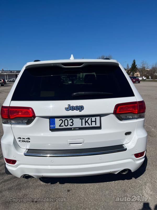 White Jeep Grand Cherokee 2013 in Tallinn, with an engine capacity of 3.00 L and mileage of 198 thousand km for 15990 €, photo 6 on AUTOMOTO.COM.LV