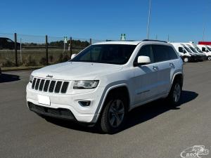 Balts Jeep Grand Cherokee 2013 Avižieniai, ar dzinēja tilpumu 3.00 L un nobraukumu 349 tūkst. km par 8500 €, foto  vietnē AUTOMOTO.COM.LV