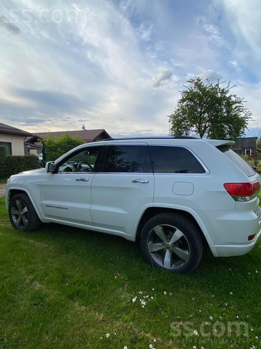 Balts Jeep Grand Cherokee 2013 Ogre, ar dzinēja tilpumu 3.00 L un nobraukumu 336 tūkst. km par 9500 €, foto 4 vietnē AUTOMOTO.COM.LV