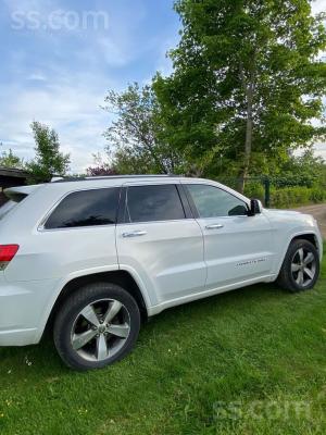 Balts Jeep Grand Cherokee 2013 Ogre, ar dzinēja tilpumu 3.00 L un nobraukumu 336 tūkst. km par 9500 €, foto 5 vietnē AUTOMOTO.COM.LV