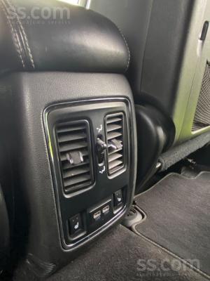 Balts Jeep Grand Cherokee 2013 Ogre, ar dzinēja tilpumu 3.00 L un nobraukumu 336 tūkst. km par 9500 €, foto 9 vietnē AUTOMOTO.COM.LV