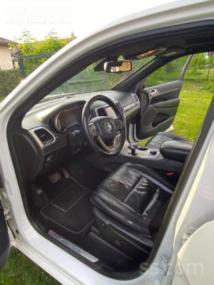 Balts Jeep Grand Cherokee 2013 Ogre, ar dzinēja tilpumu 3.00 L un nobraukumu 336 tūkst. km par 9500 €, foto 11 vietnē AUTOMOTO.COM.LV