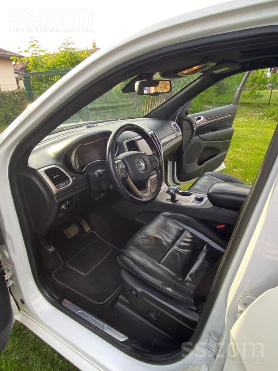 Balts Jeep Grand Cherokee 2013 Ogre, ar dzinēja tilpumu 3.00 L un nobraukumu 336 tūkst. km par 9500 €, foto 11 vietnē AUTOMOTO.COM.LV