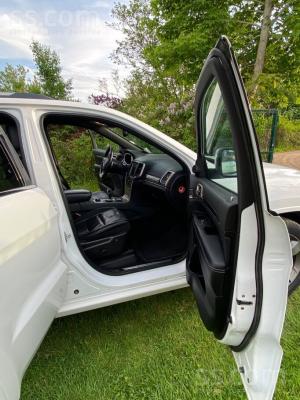 Balts Jeep Grand Cherokee 2013 Ogre, ar dzinēja tilpumu 3.00 L un nobraukumu 336 tūkst. km par 9500 €, foto 13 vietnē AUTOMOTO.COM.LV