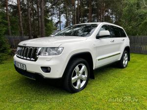 White Jeep Grand Cherokee 2013 in Tallinn, with an engine capacity of 3.00 L and mileage of 253 thousand km for 8900 €, photo  on AUTOMOTO.COM.LV