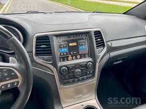 Balts Jeep Grand Cherokee 2013 Rīga, ar dzinēja tilpumu 3.00 L un nobraukumu 0 tūkst. km par 9450 €, foto 24 vietnē AUTOMOTO.COM.LV