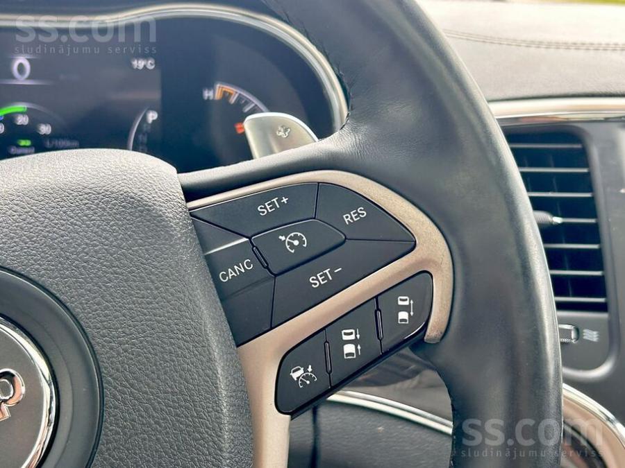 Balts Jeep Grand Cherokee 2013 Rīga, ar dzinēja tilpumu 3.00 L un nobraukumu 0 tūkst. km par 9450 €, foto 29 vietnē AUTOMOTO.COM.LV