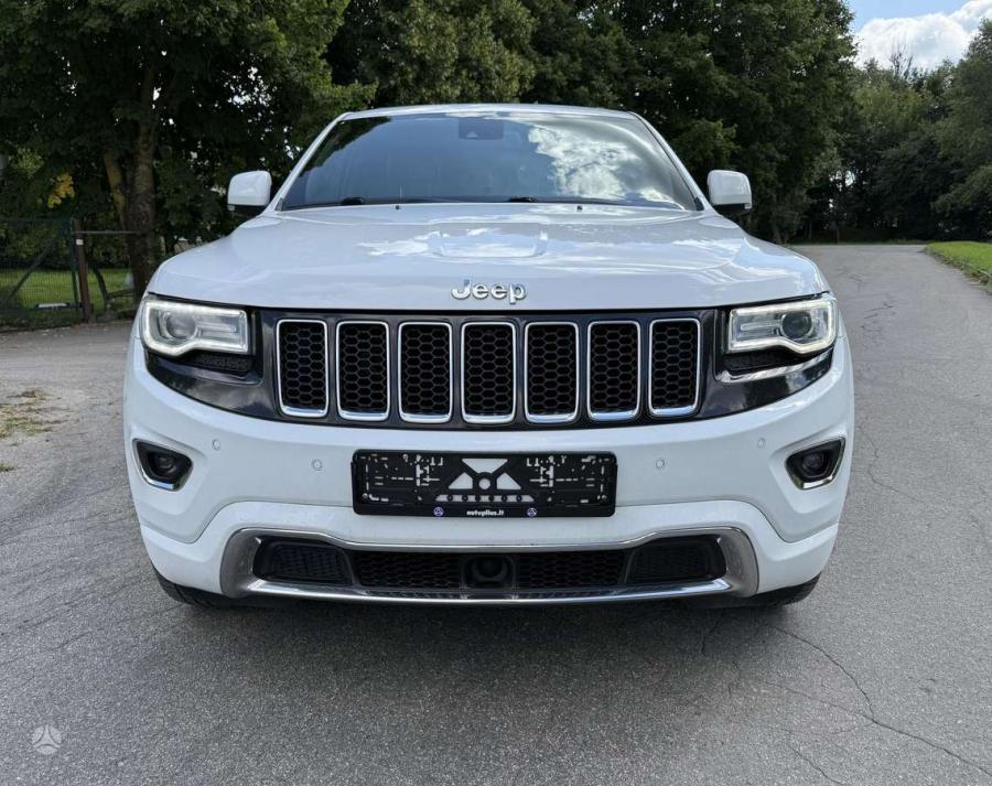 Balts Jeep Grand Cherokee 2013 Šauļi, ar dzinēja tilpumu 2.99 L un nobraukumu 235 tūkst. km par 12700 €, foto 3 vietnē AUTOMOTO.COM.LV