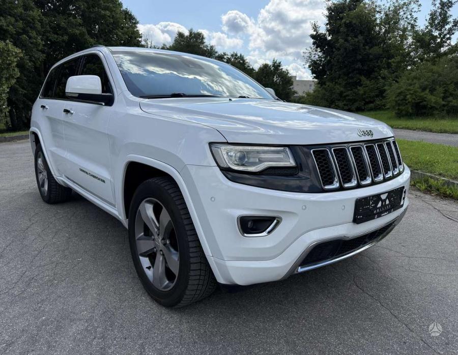 Balts Jeep Grand Cherokee 2013 Šauļi, ar dzinēja tilpumu 2.99 L un nobraukumu 235 tūkst. km par 12700 €, foto 4 vietnē AUTOMOTO.COM.LV