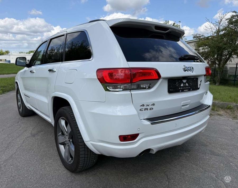 Balts Jeep Grand Cherokee 2013 Šauļi, ar dzinēja tilpumu 2.99 L un nobraukumu 235 tūkst. km par 12700 €, foto 9 vietnē AUTOMOTO.COM.LV