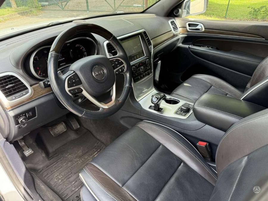 Balts Jeep Grand Cherokee 2013 Šauļi, ar dzinēja tilpumu 2.99 L un nobraukumu 235 tūkst. km par 12700 €, foto 11 vietnē AUTOMOTO.COM.LV