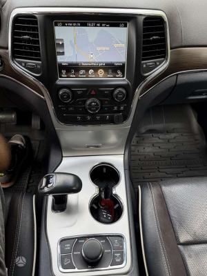 Balts Jeep Grand Cherokee 2013 Šauļi, ar dzinēja tilpumu 2.99 L un nobraukumu 235 tūkst. km par 12700 €, foto 21 vietnē AUTOMOTO.COM.LV