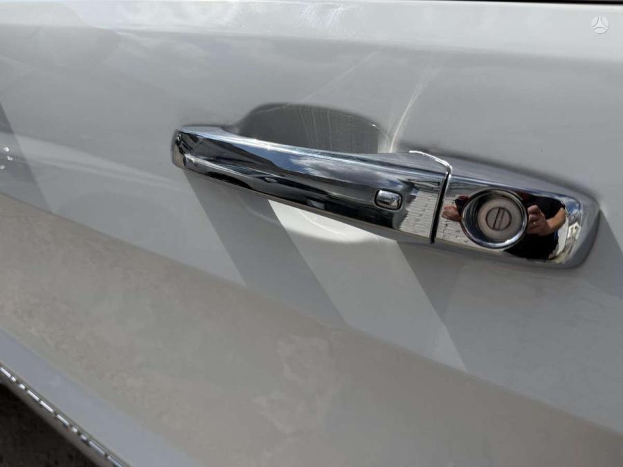 Balts Jeep Grand Cherokee 2013 Šauļi, ar dzinēja tilpumu 2.99 L un nobraukumu 235 tūkst. km par 12700 €, foto 27 vietnē AUTOMOTO.COM.LV