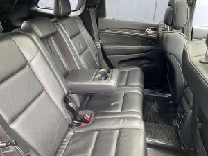 White Jeep Grand Cherokee 2013 in Marijampole, with an engine capacity of 2.99 L and mileage of 224 thousand km for 11650 €, photo 80 on AUTOMOTO.COM.LV