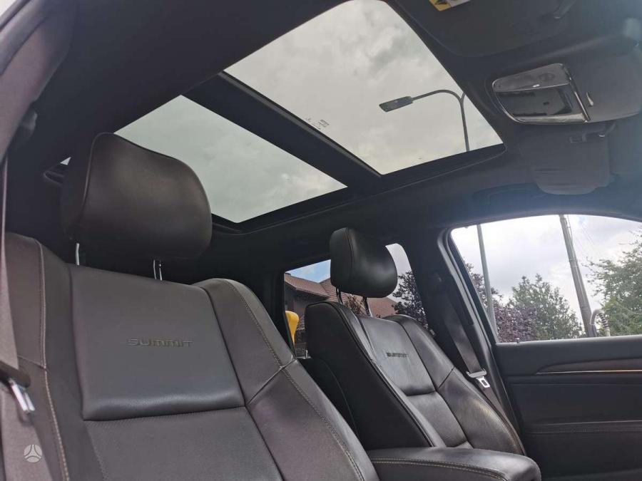 White Jeep Grand Cherokee 2013 in Kaunas, with an engine capacity of 2.99 L and mileage of 235 thousand km for 6300 €, photo 15 on AUTOMOTO.COM.LV