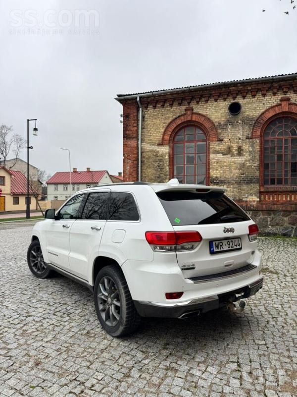 Balts Jeep Grand Cherokee 2014 Jelgava, ar dzinēja tilpumu 3.00 L un nobraukumu 280 tūkst. km par 9900 €, foto 4 vietnē AUTOMOTO.COM.LV