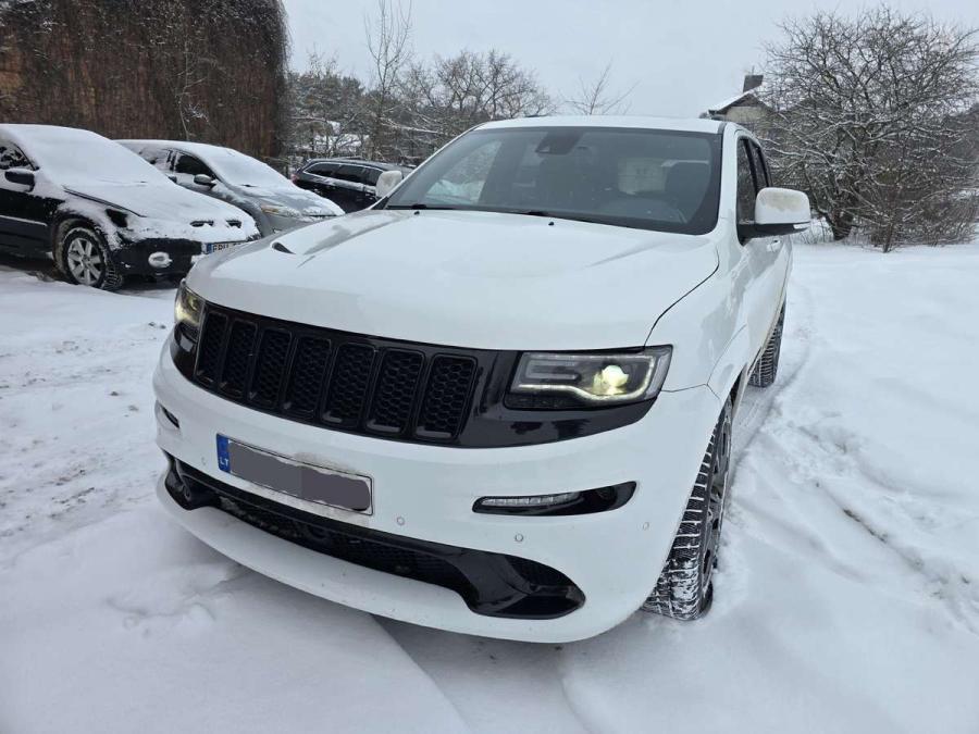 Balts Jeep Grand Cherokee 2014 Kauņa, ar dzinēja tilpumu 6.42 L un nobraukumu 230 tūkst. km par 22000 €, foto 3 vietnē AUTOMOTO.COM.LV