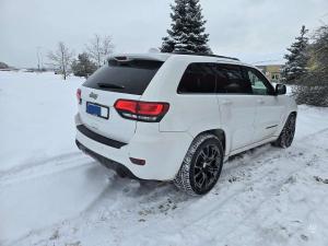 Balts Jeep Grand Cherokee 2014 Kauņa, ar dzinēja tilpumu 6.42 L un nobraukumu 230 tūkst. km par 22000 €, foto 6 vietnē AUTOMOTO.COM.LV