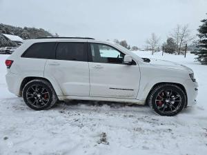 Balts Jeep Grand Cherokee 2014 Kauņa, ar dzinēja tilpumu 6.42 L un nobraukumu 230 tūkst. km par 22000 €, foto 13 vietnē AUTOMOTO.COM.LV