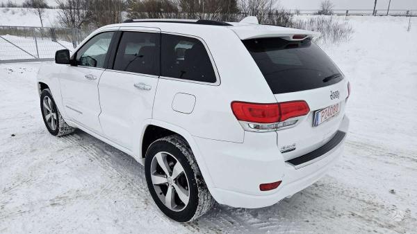 Balts Jeep Grand Cherokee 2014 Šauļi, ar dzinēja tilpumu 2.99 L un nobraukumu 128 tūkst. km par 12500 €, foto 8 vietnē AUTOMOTO.COM.LV