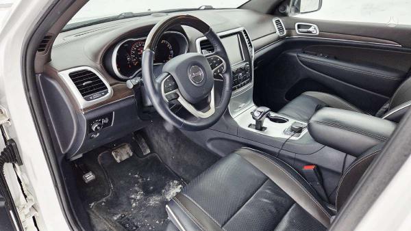Balts Jeep Grand Cherokee 2014 Šauļi, ar dzinēja tilpumu 2.99 L un nobraukumu 128 tūkst. km par 12500 €, foto 9 vietnē AUTOMOTO.COM.LV