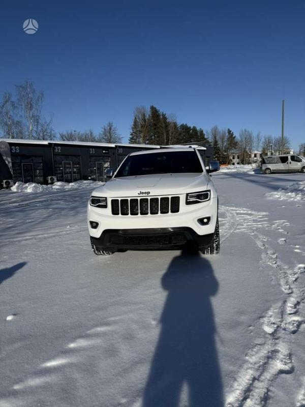Balts Jeep Grand Cherokee 2014 Šauļi, ar dzinēja tilpumu 3.00 L un nobraukumu 217 tūkst. km par 12000 €, foto 3 vietnē AUTOMOTO.COM.LV