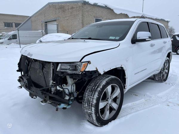 White Jeep Grand Cherokee 2014 in Siauliai, with an engine capacity of 3.60 L and mileage of 210 thousand km for 8400 €, photo 1 on AUTOMOTO.COM.LV