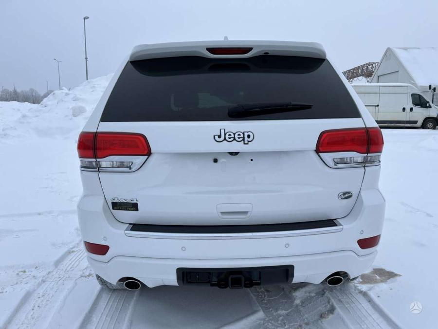 Balts Jeep Grand Cherokee 2014 Šauļi, ar dzinēja tilpumu 3.60 L un nobraukumu 210 tūkst. km par 8400 €, foto 5 vietnē AUTOMOTO.COM.LV