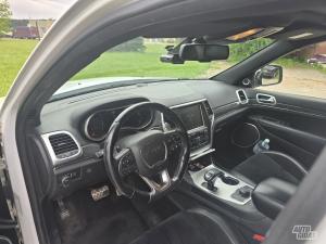 Balts Jeep Grand Cherokee 2014 Kauņa, ar dzinēja tilpumu 6.40 L un nobraukumu 240 tūkst. km par 20000 €, foto 4 vietnē AUTOMOTO.COM.LV