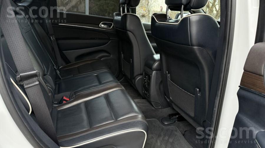 Balts Jeep Grand Cherokee 2014 Jūrmala, ar dzinēja tilpumu 3.00 L un nobraukumu 0 tūkst. km par 11950 €, foto 23 vietnē AUTOMOTO.COM.LV