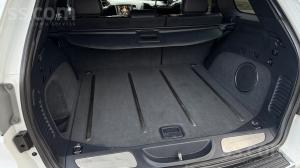 Balts Jeep Grand Cherokee 2014 Jūrmala, ar dzinēja tilpumu 3.00 L un nobraukumu 0 tūkst. km par 11950 €, foto 27 vietnē AUTOMOTO.COM.LV