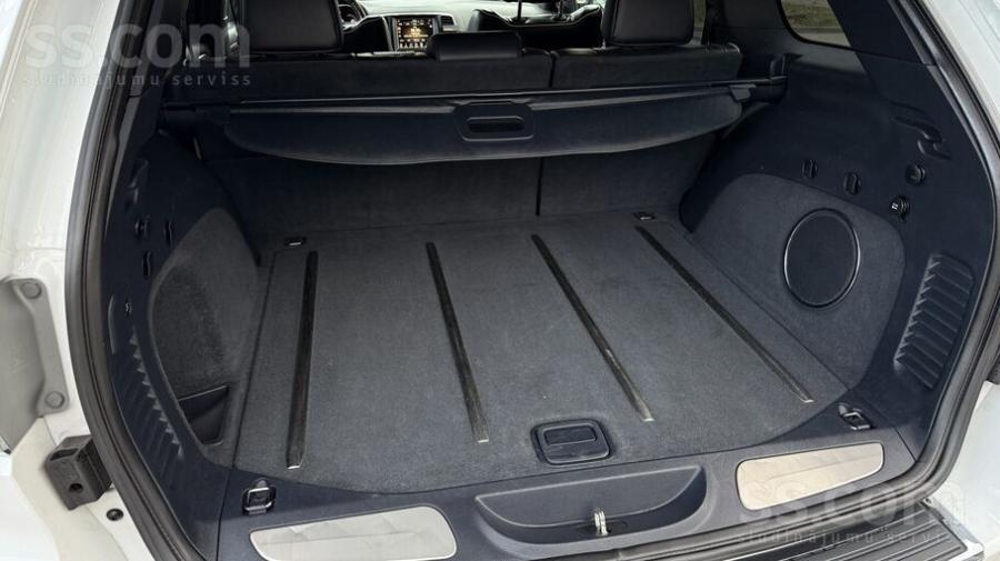 Balts Jeep Grand Cherokee 2014 Jūrmala, ar dzinēja tilpumu 3.00 L un nobraukumu 0 tūkst. km par 11950 €, foto 27 vietnē AUTOMOTO.COM.LV