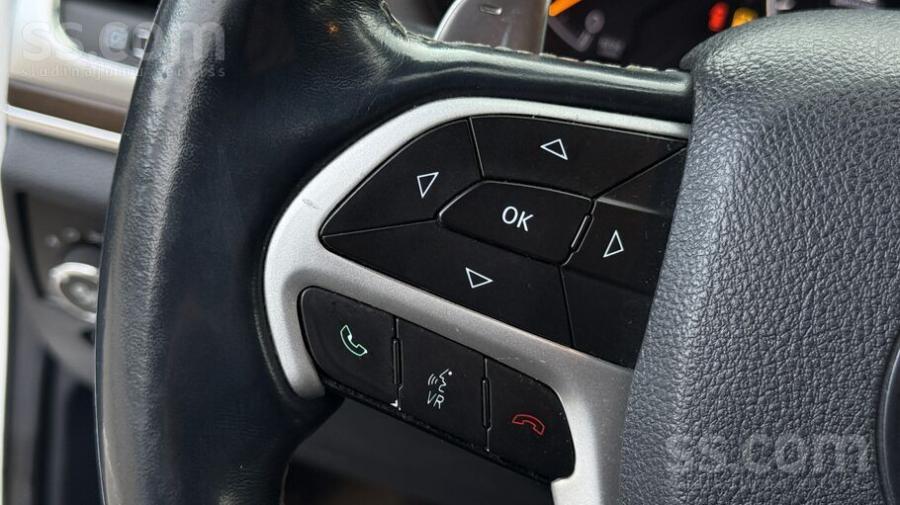 Balts Jeep Grand Cherokee 2014 Jūrmala, ar dzinēja tilpumu 3.00 L un nobraukumu 0 tūkst. km par 11950 €, foto 30 vietnē AUTOMOTO.COM.LV