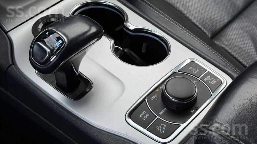 Balts Jeep Grand Cherokee 2014 Jūrmala, ar dzinēja tilpumu 3.00 L un nobraukumu 0 tūkst. km par 11950 €, foto 34 vietnē AUTOMOTO.COM.LV