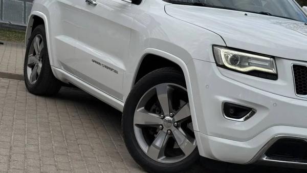 Balts Jeep Grand Cherokee 2014 Jūrmala, ar dzinēja tilpumu 3.00 L un nobraukumu 236 tūkst. km par 8950 €, foto 6 vietnē AUTOMOTO.COM.LV