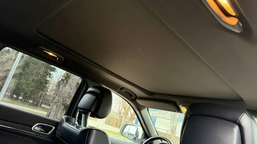 Balts Jeep Grand Cherokee 2014 Jūrmala, ar dzinēja tilpumu 3.00 L un nobraukumu 236 tūkst. km par 8950 €, foto 24 vietnē AUTOMOTO.COM.LV