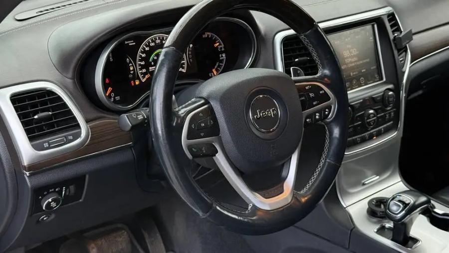 Balts Jeep Grand Cherokee 2014 Jūrmala, ar dzinēja tilpumu 3.00 L un nobraukumu 236 tūkst. km par 8950 €, foto 29 vietnē AUTOMOTO.COM.LV