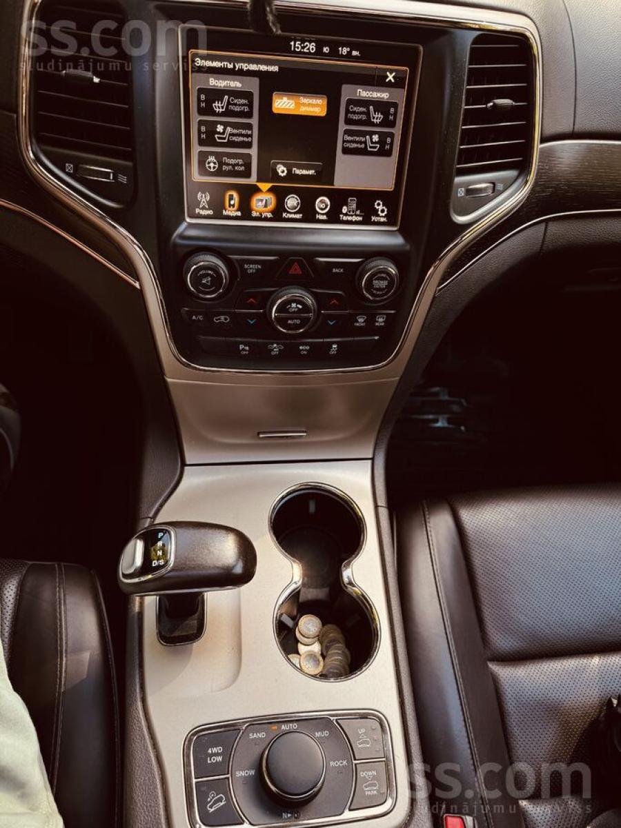 Balts Jeep Grand Cherokee 2014 Rīga, ar dzinēja tilpumu 3.00 L un nobraukumu 296 tūkst. km par 12000 €, foto 9 vietnē AUTOMOTO.COM.LV