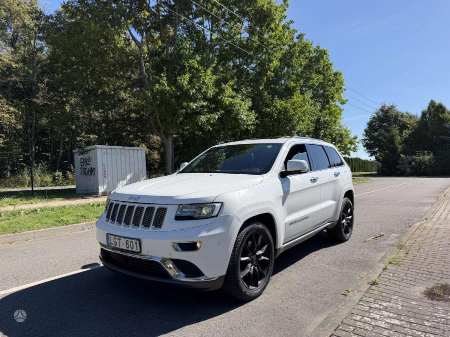 White Jeep Grand Cherokee 2014 in Kaunas, with an engine capacity of 3.00 L and mileage of 282 thousand km for 10700 €, photo 1 on AUTOMOTO.COM.LV