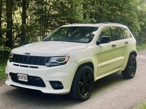 White Jeep Grand Cherokee 2014 in Elektrenai, with an engine capacity of 3.60 L and mileage of 207 thousand km for 14500 €, photo  on AUTOMOTO.COM.LV