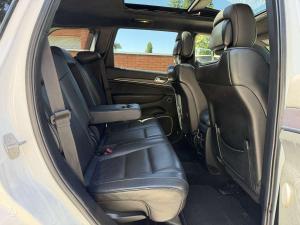 Balts Jeep Grand Cherokee 2014 Kauņa, ar dzinēja tilpumu 3.00 L un nobraukumu 280 tūkst. km par 7700 €, foto 15 vietnē AUTOMOTO.COM.LV