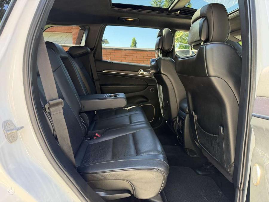 Balts Jeep Grand Cherokee 2014 Kauņa, ar dzinēja tilpumu 3.00 L un nobraukumu 280 tūkst. km par 7700 €, foto 15 vietnē AUTOMOTO.COM.LV