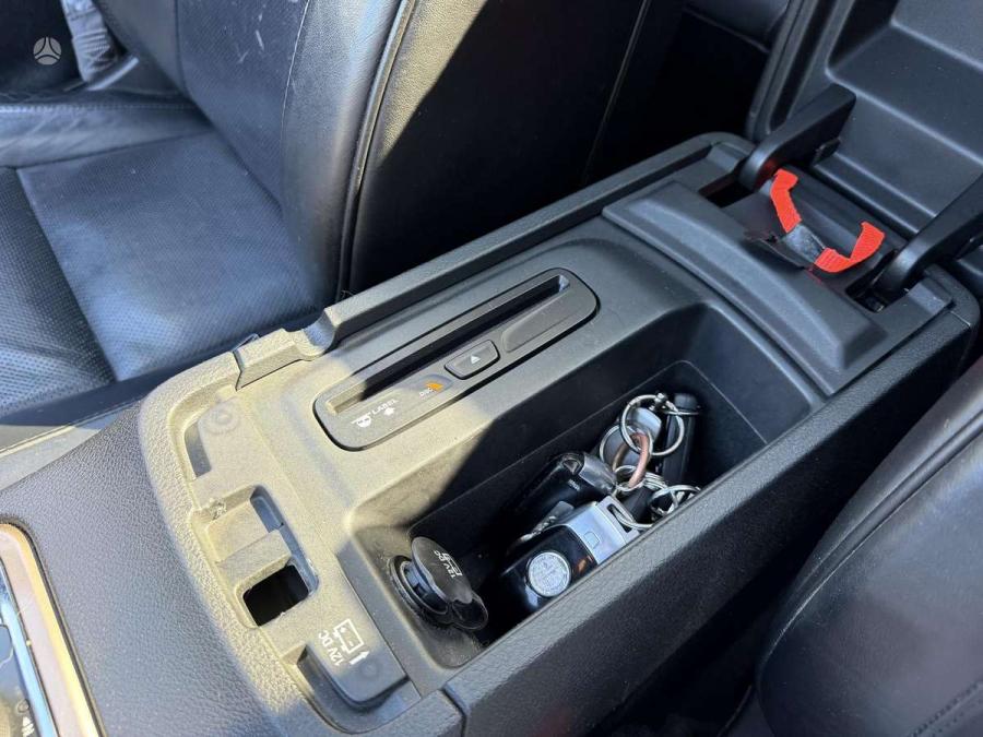 Balts Jeep Grand Cherokee 2014 Kauņa, ar dzinēja tilpumu 3.00 L un nobraukumu 280 tūkst. km par 7700 €, foto 27 vietnē AUTOMOTO.COM.LV