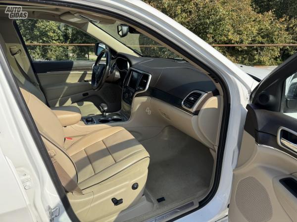 Balts Jeep Grand Cherokee 2015 Viļņa, ar dzinēja tilpumu 3.60 L un nobraukumu 223 tūkst. km par 13500 €, foto 7 vietnē AUTOMOTO.COM.LV