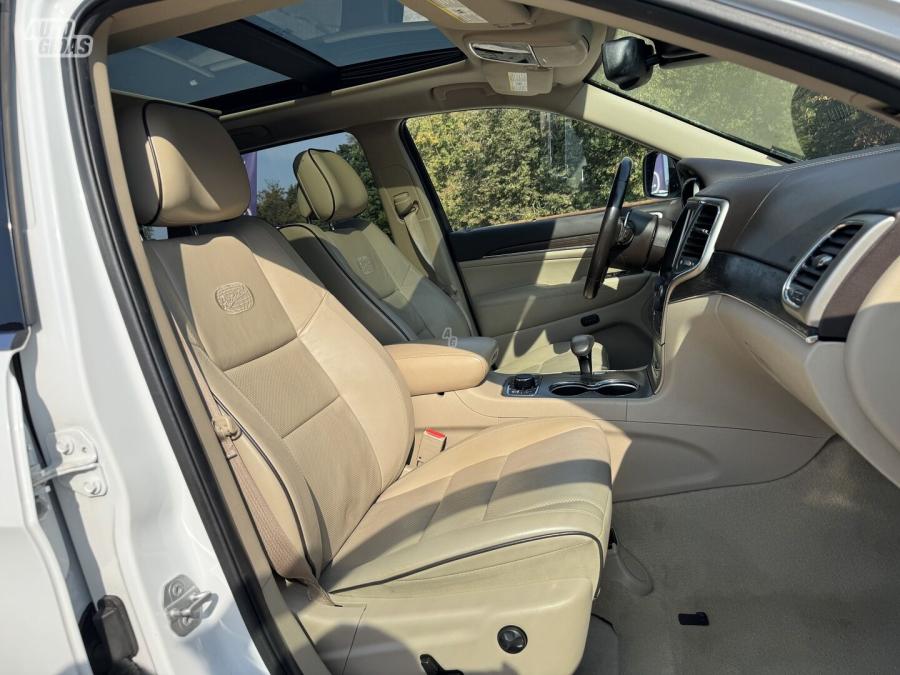 Balts Jeep Grand Cherokee 2015 Viļņa, ar dzinēja tilpumu 3.60 L un nobraukumu 223 tūkst. km par 13500 €, foto 18 vietnē AUTOMOTO.COM.LV