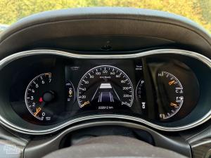 Balts Jeep Grand Cherokee 2015 Viļņa, ar dzinēja tilpumu 3.60 L un nobraukumu 223 tūkst. km par 13500 €, foto 23 vietnē AUTOMOTO.COM.LV