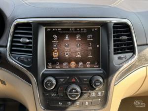 Balts Jeep Grand Cherokee 2015 Viļņa, ar dzinēja tilpumu 3.60 L un nobraukumu 223 tūkst. km par 13500 €, foto 24 vietnē AUTOMOTO.COM.LV