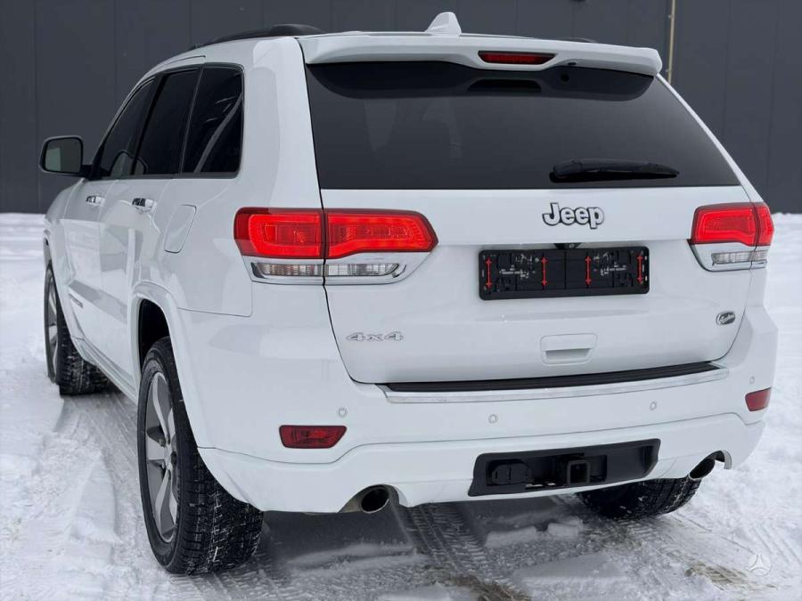 Balts Jeep Grand Cherokee 2015 Šauļi, ar dzinēja tilpumu 3.60 L un nobraukumu 231 tūkst. km par 14400 €, foto 6 vietnē AUTOMOTO.COM.LV